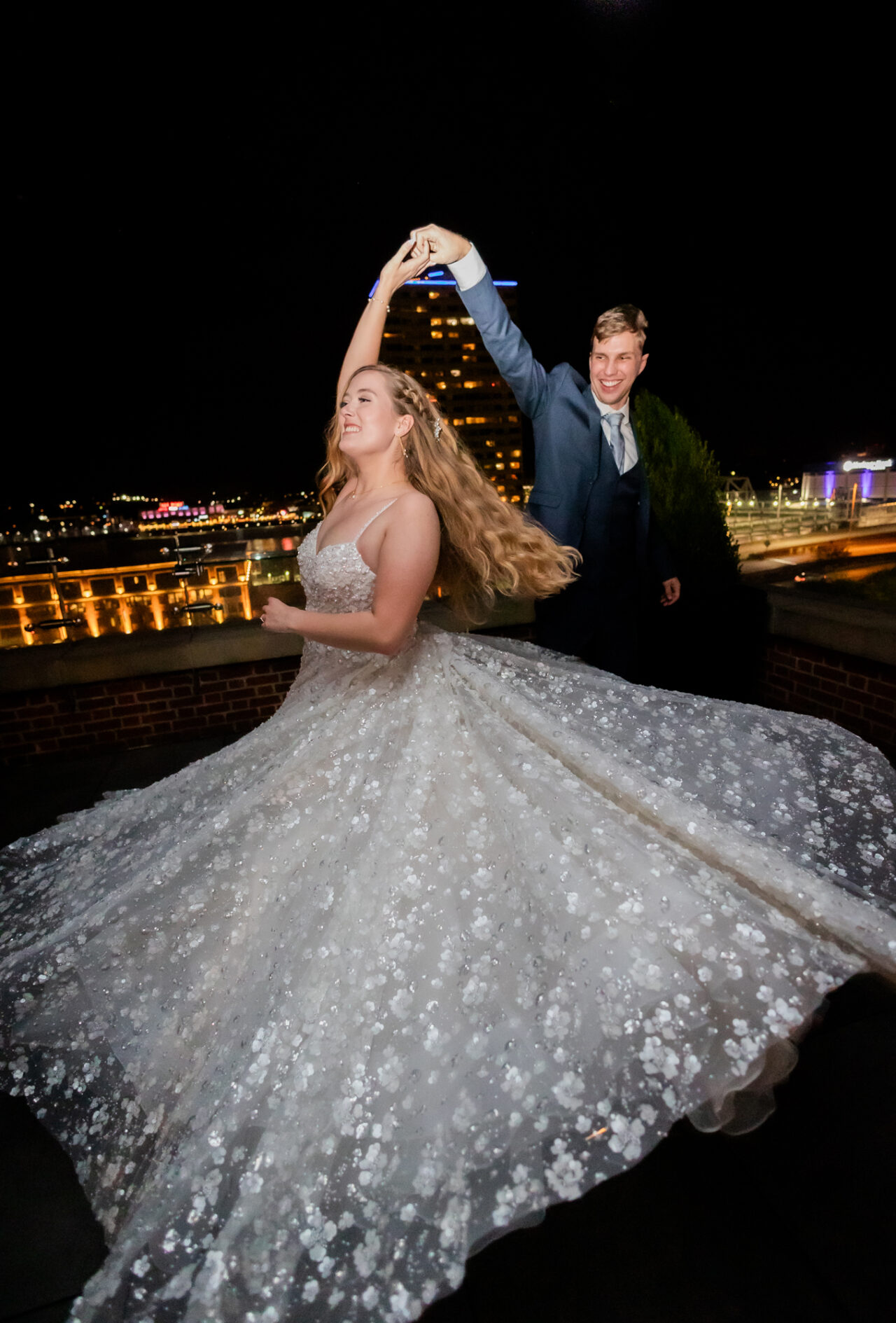 Perfect Love, Perfect View: Unforgettable Rooftop Wedding at Lytle Park ...